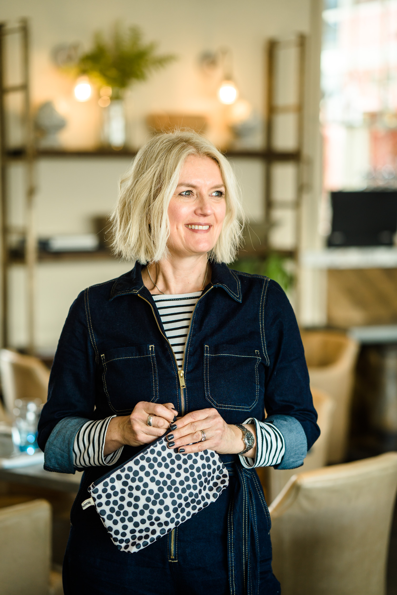 Anne Twist Style Guide How to Dress like Harry Styles' Trendsetting Mum